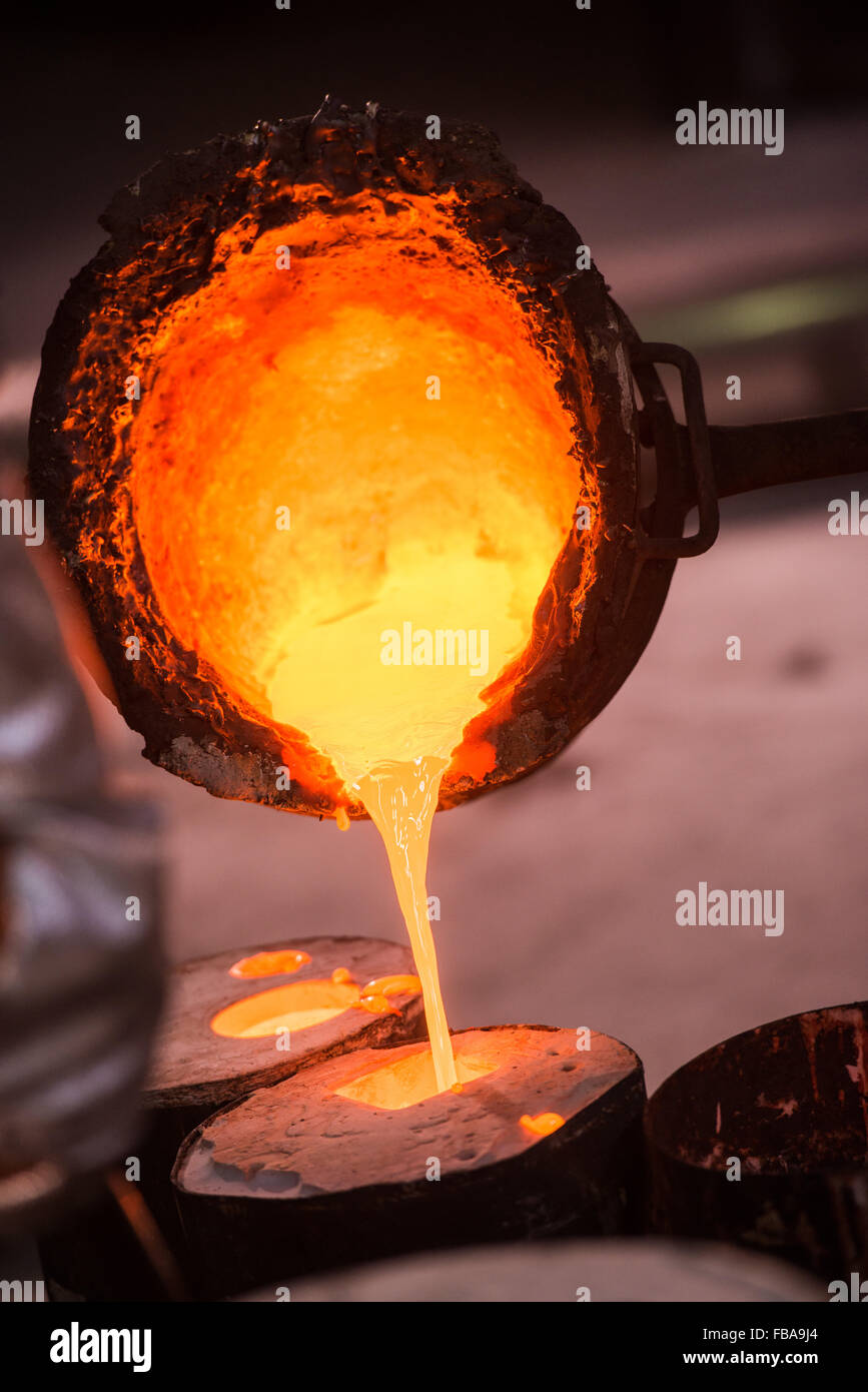 Metal in fusion hi-res stock photography and images - Alamy