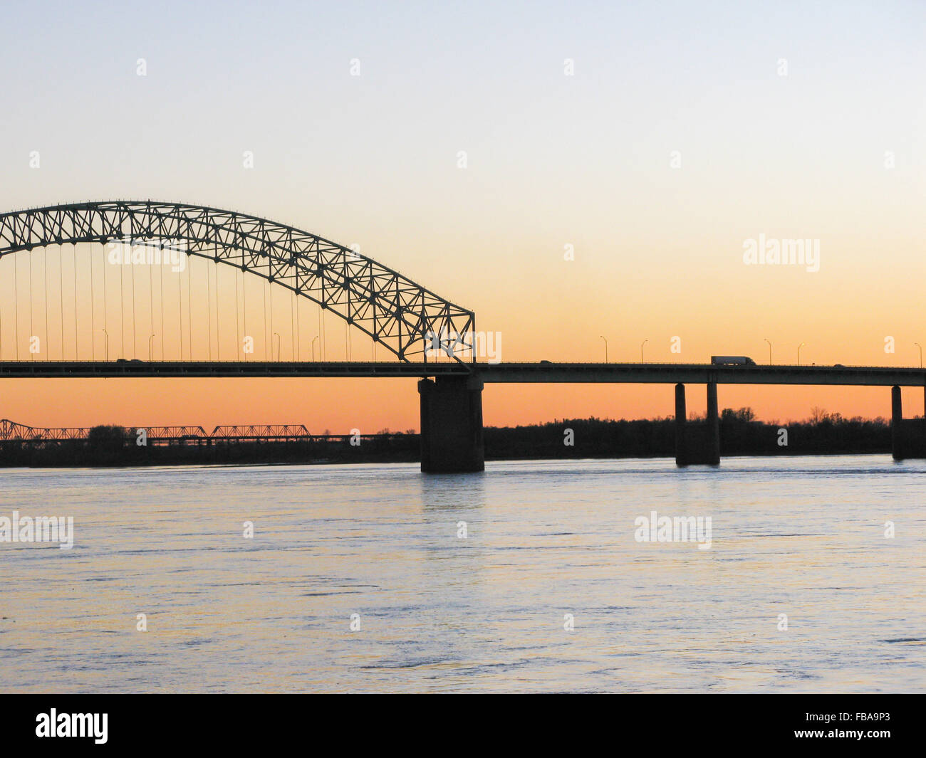 Hernando de Soto Bridge with Memphis-Arkansas Bridge in the background ...