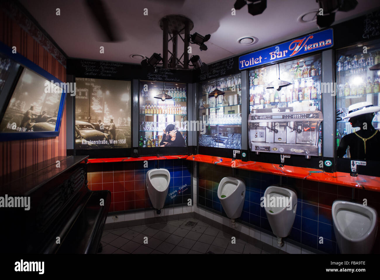 Opera toilet hi-res stock photography and images - Alamy