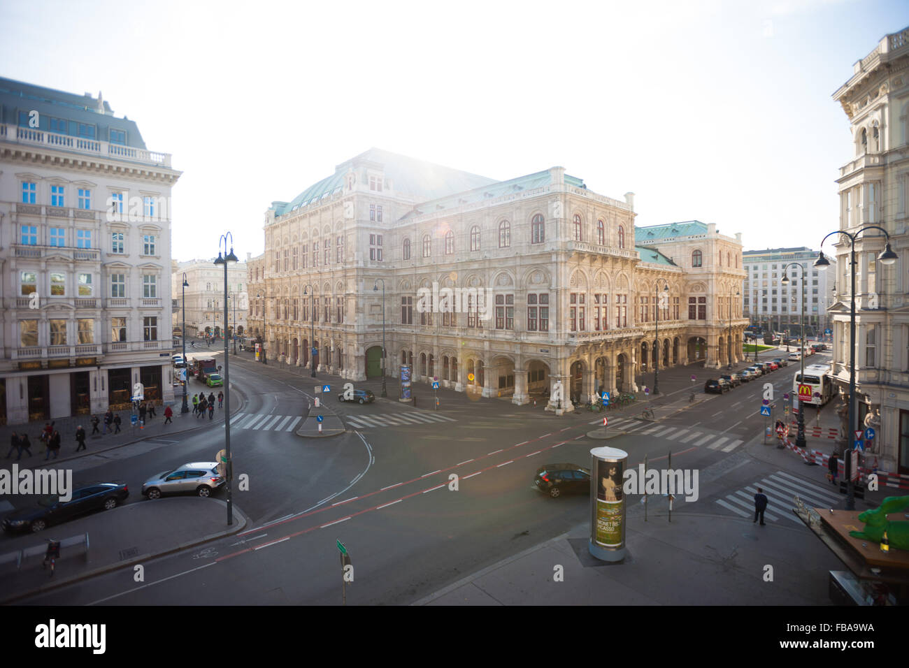 Viennas state opera house hi-res stock photography and images - Alamy