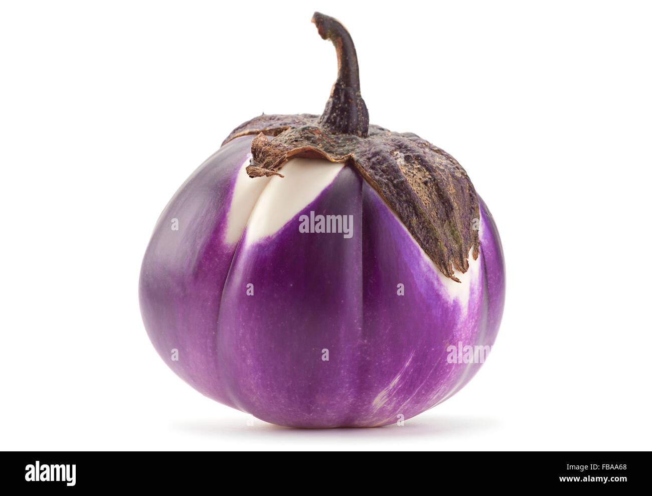 Round eggplant vegetable isolated on white background Stock Photo - Alamy