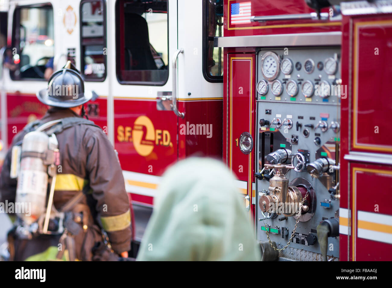 San Francisco fireman responding to an emergency Stock Photo - Alamy