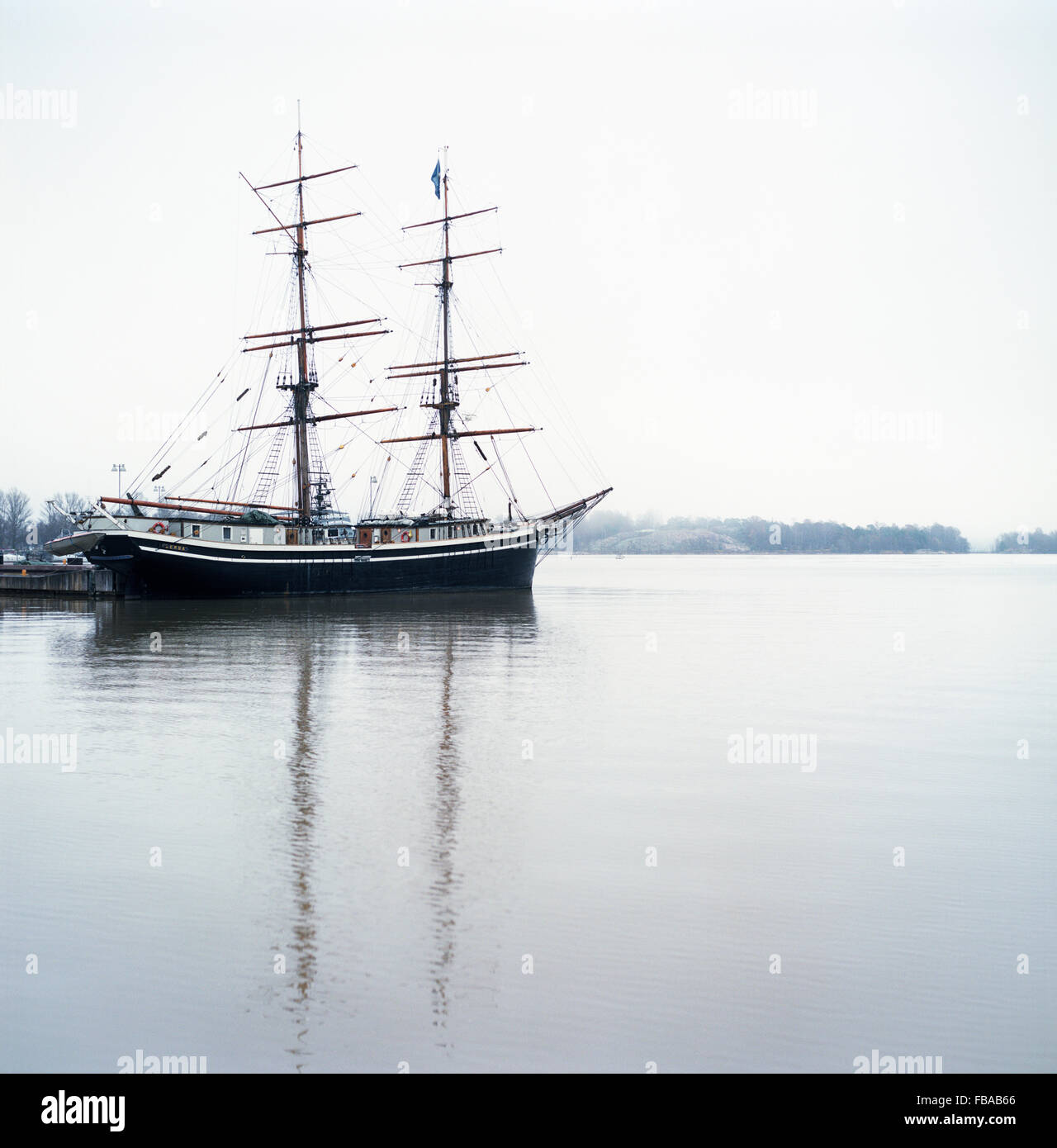 Two masted hi-res stock photography and images - Alamy