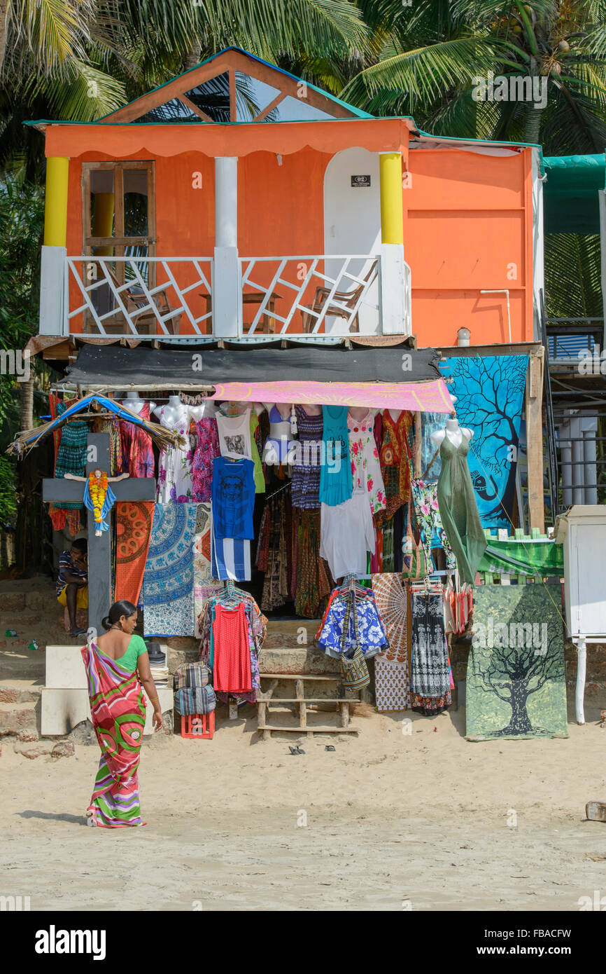 Colourful beach hut hi-res stock photography and images - Alamy