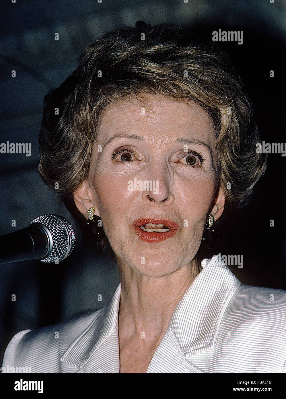 Black tie dinner hi-res stock photography and images - Alamy