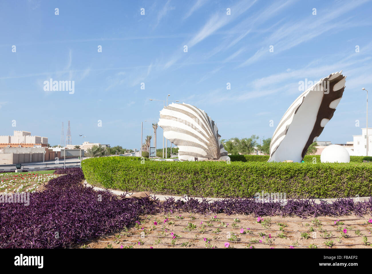 Shell roundabout al qatar hi-res stock photography and images - Alamy