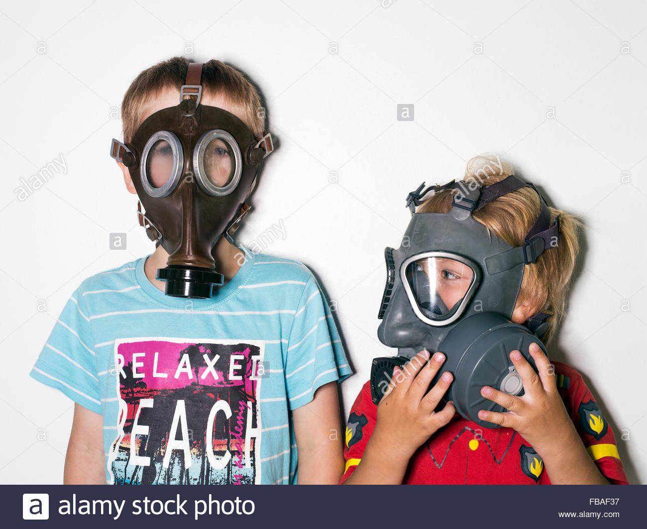 People Wearing Masks Stock Photos & People Wearing Masks Stock Images ...