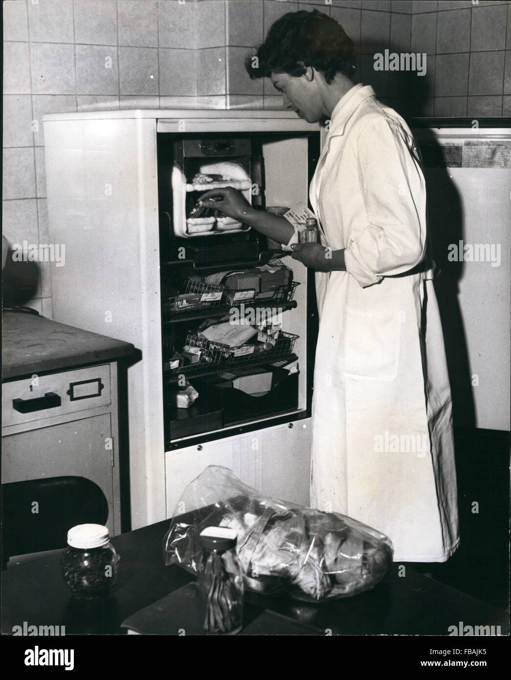 Frozen blood samples samples in hi-res stock photography and images - Alamy