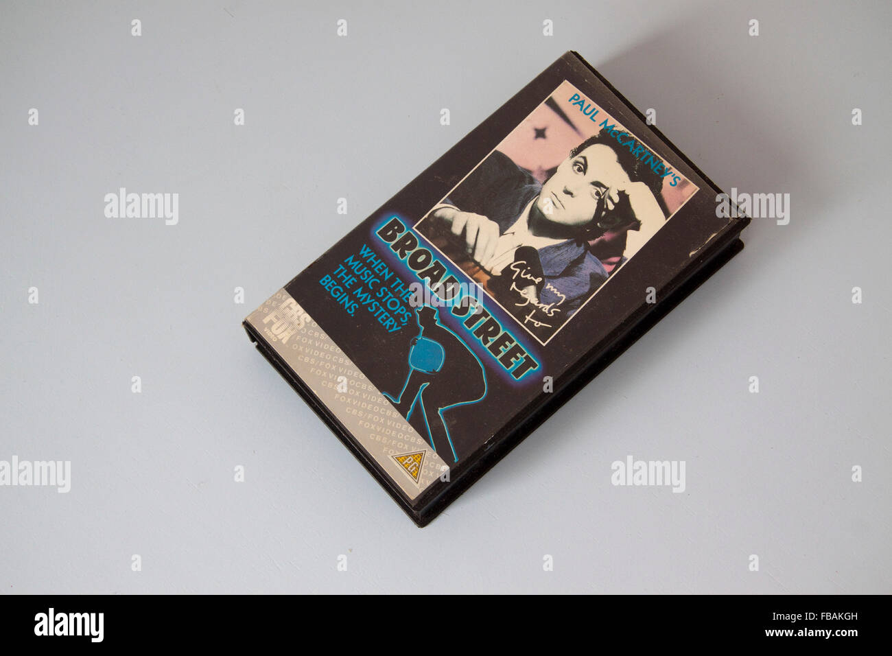 Paul mccartney front hi-res stock photography and images - Alamy