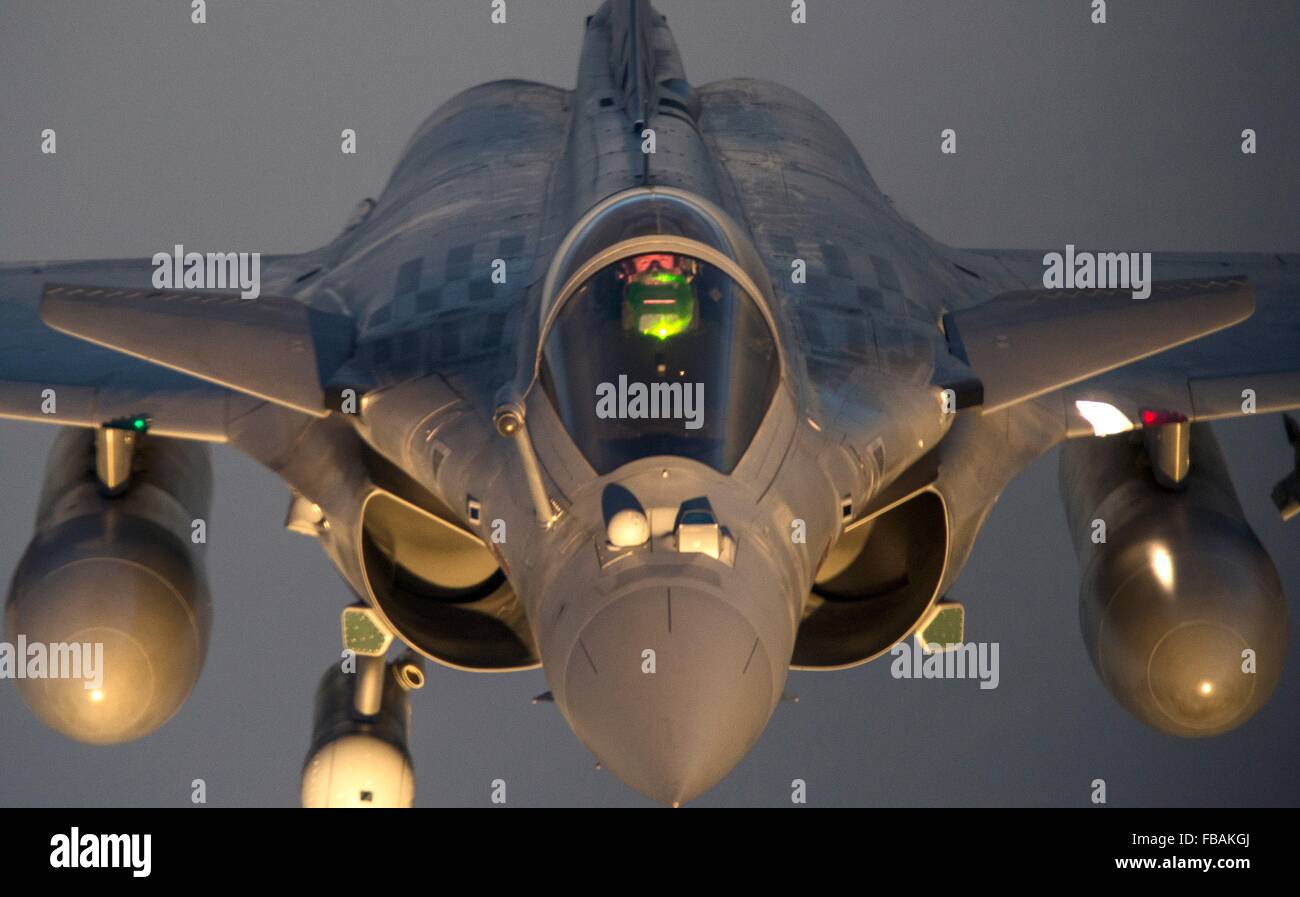A French F-2 Rafale fighter jet during a mission over Iraq in support ...