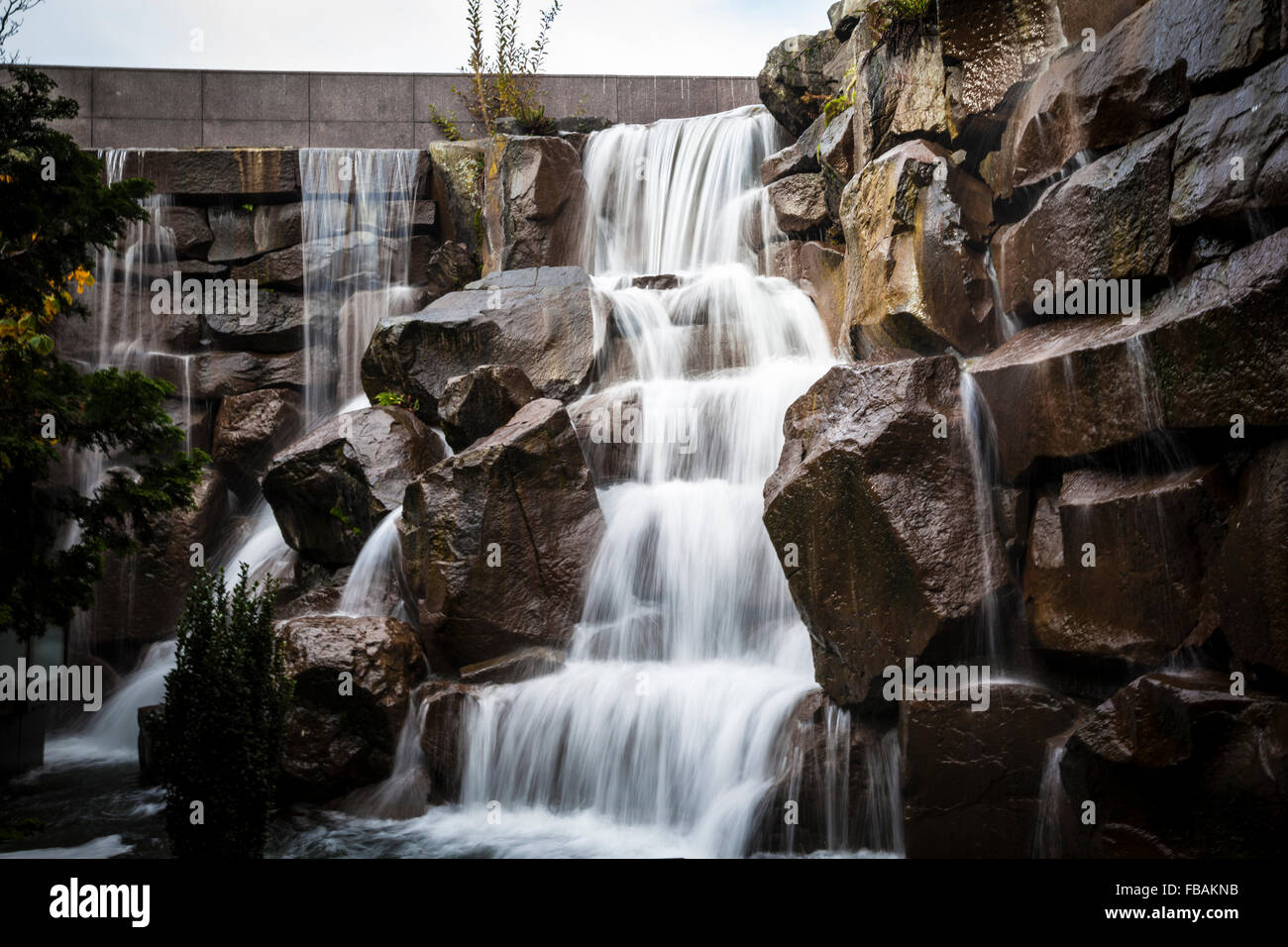 Seattle Waterfall garden park, washington state Stock Photo - Alamy