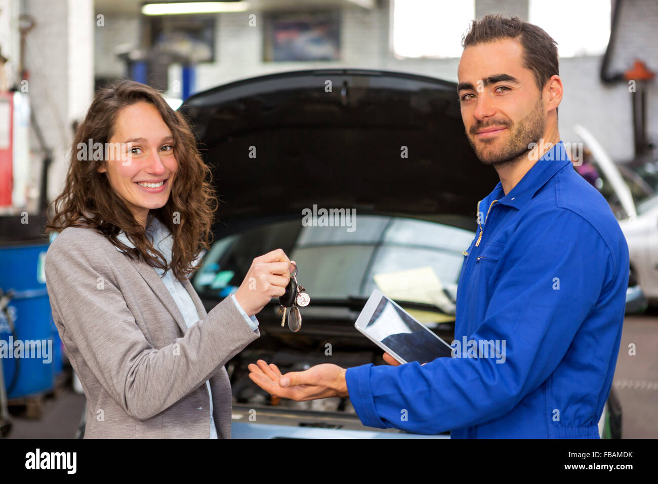 Auto mechanic customer car hi-res stock photography and images - Alamy
