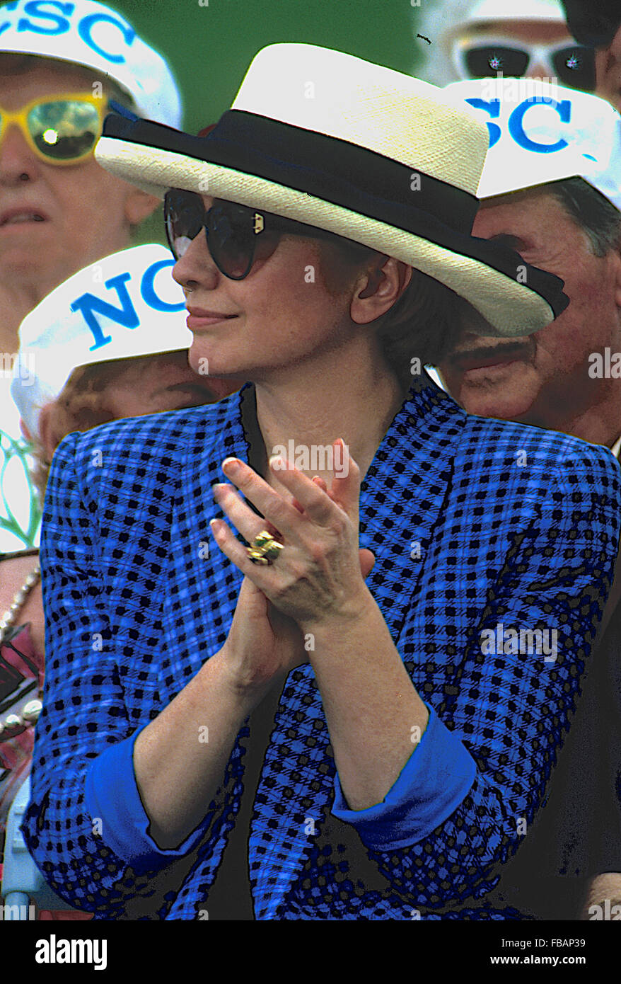Hillary clinton sunglasses hi-res stock photography and images - Alamy