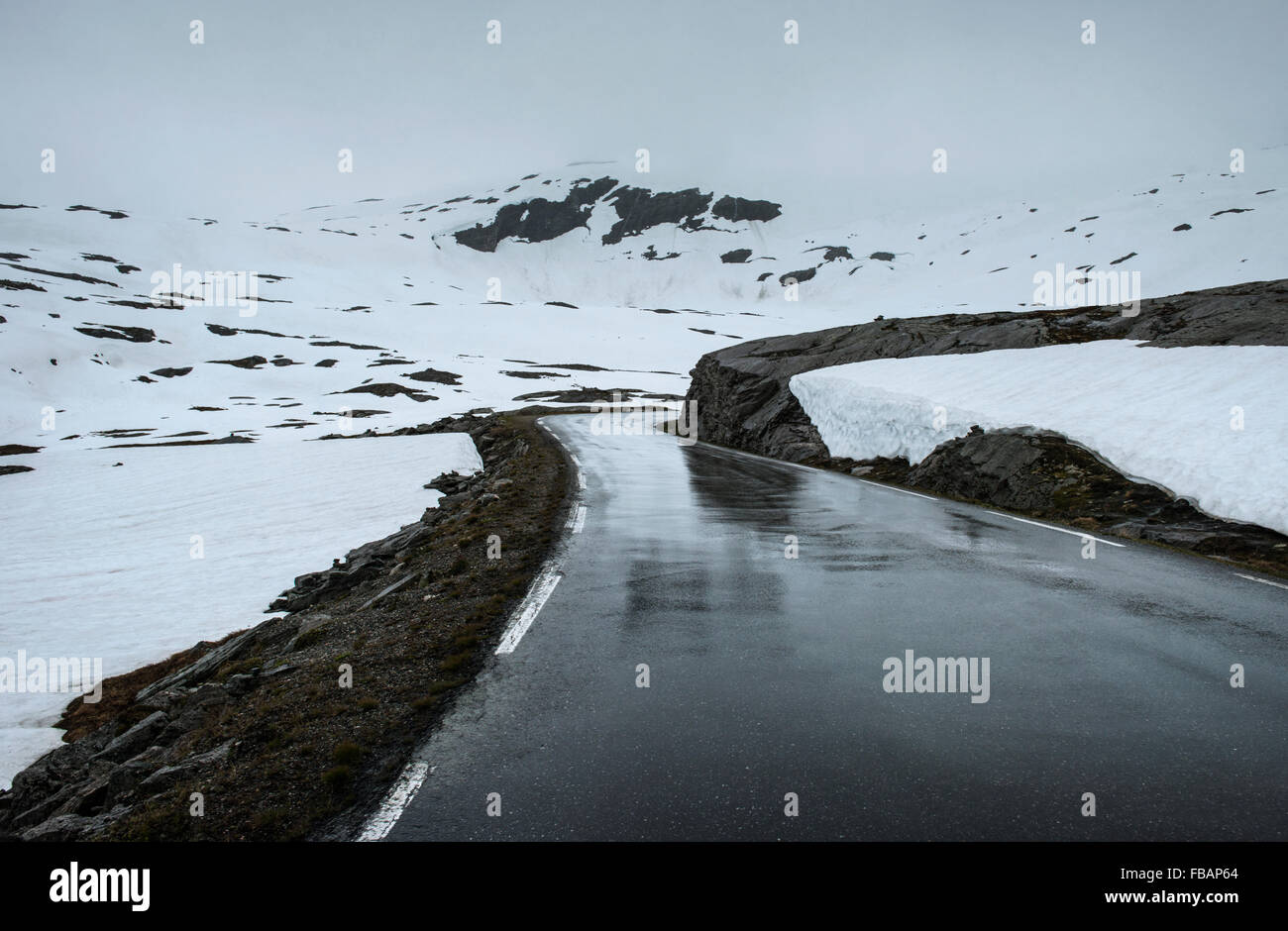 Remote highway mountain pass hi-res stock photography and images - Alamy