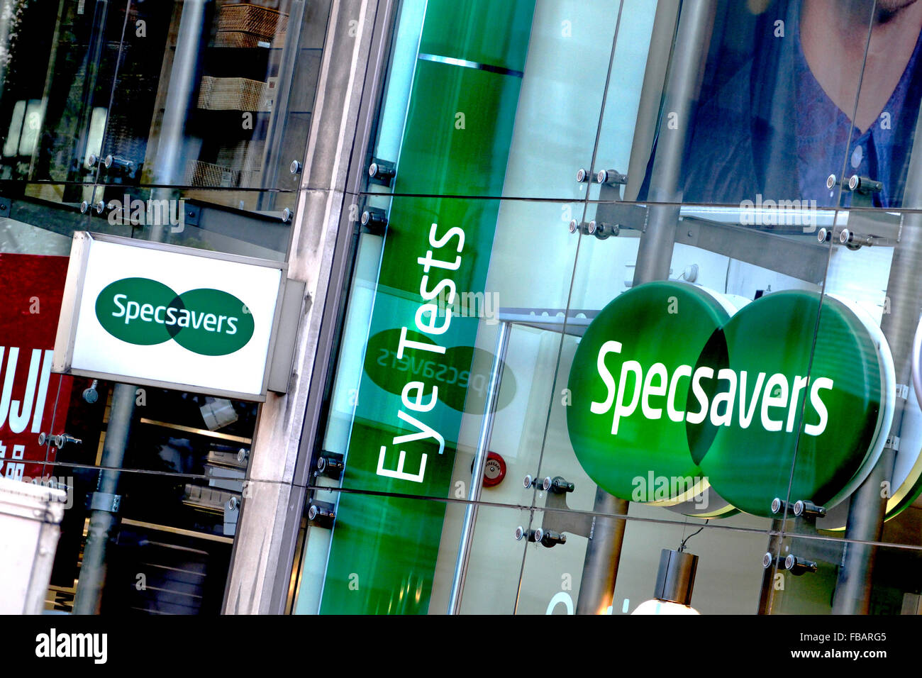 Specsavers hi-res stock photography and images - Alamy