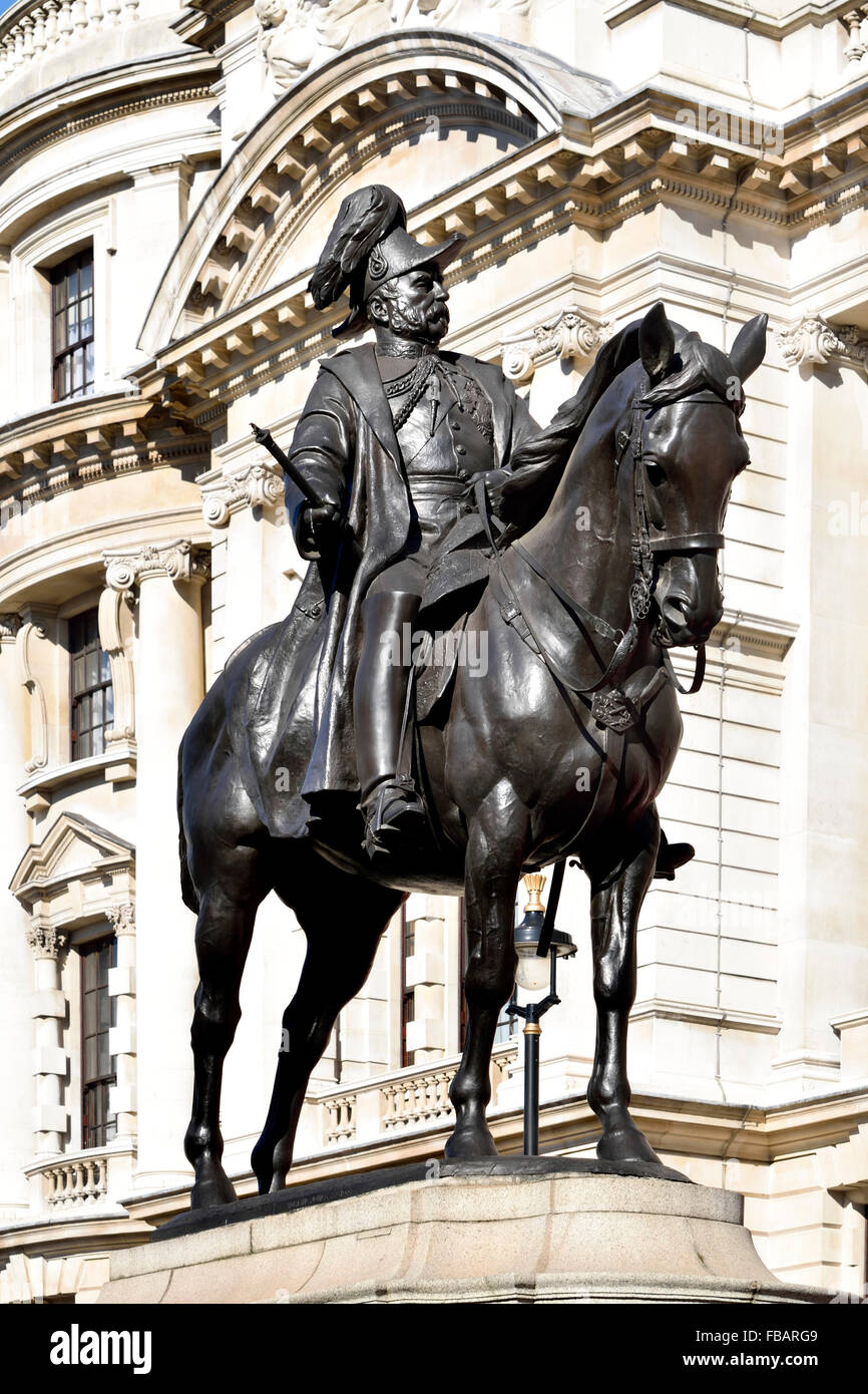 Duke of cambridge statue whitehall hi-res stock photography and images ...