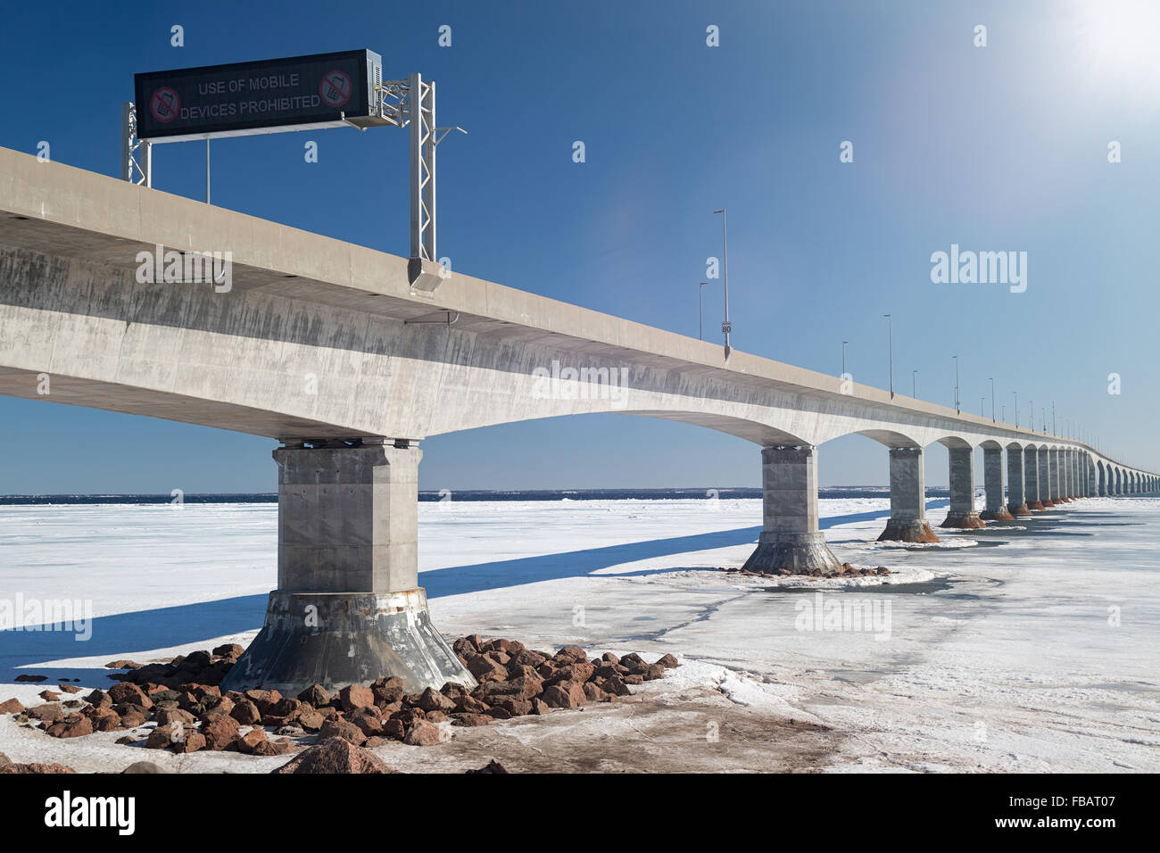 Confederation Bridge linking New Brunswick and Prince Edward Island in ...