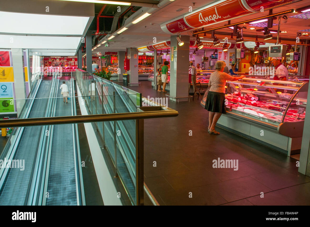Torrijos market, indoor view. Madrid, Spain Stock Photo - Alamy