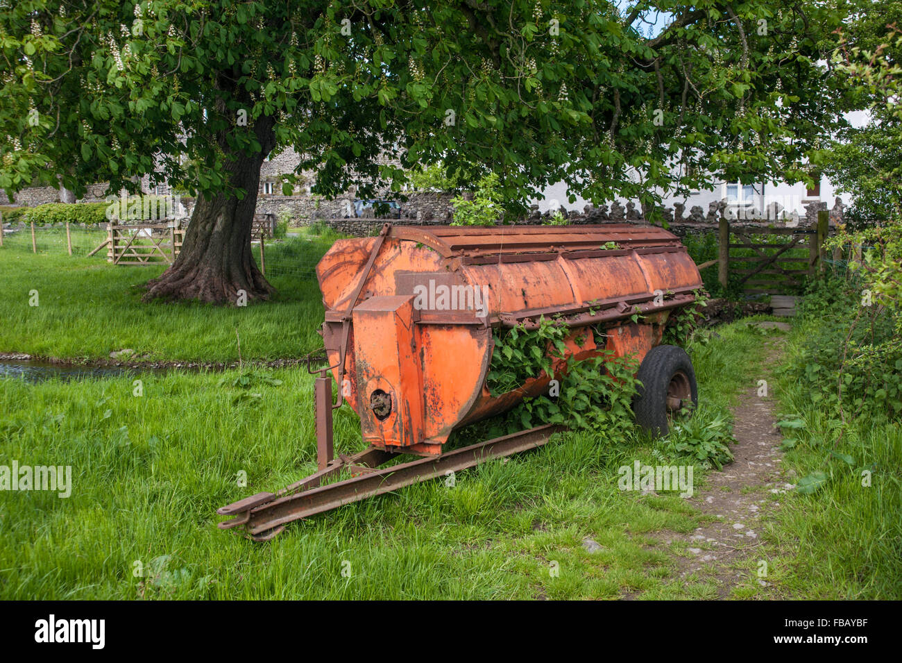 Overgrown machinery hi-res stock photography and images - Alamy
