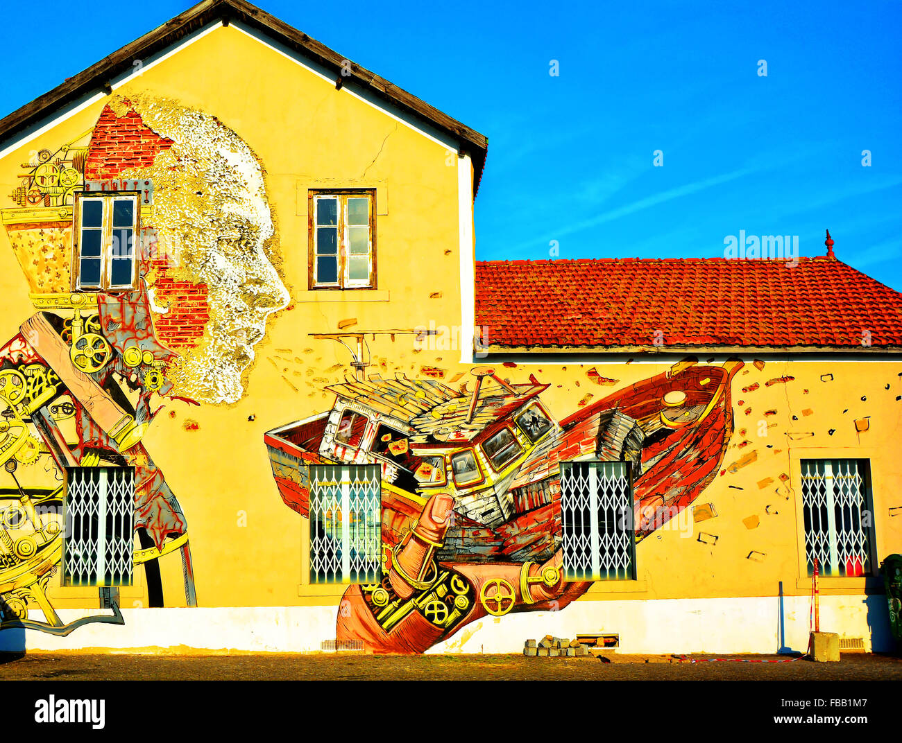 Portugal Lisbon wall art by the cruise ship terminal Stock Photo - Alamy