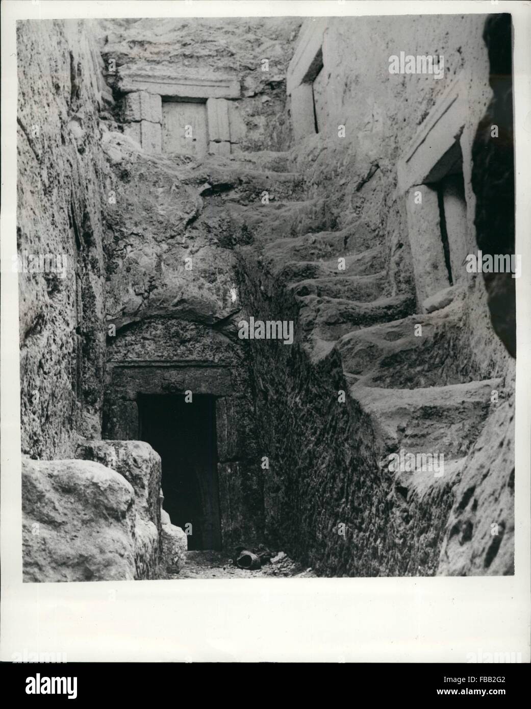 1956 - Ancient relics discovered at Exacavation of Beith Shearim in the ...