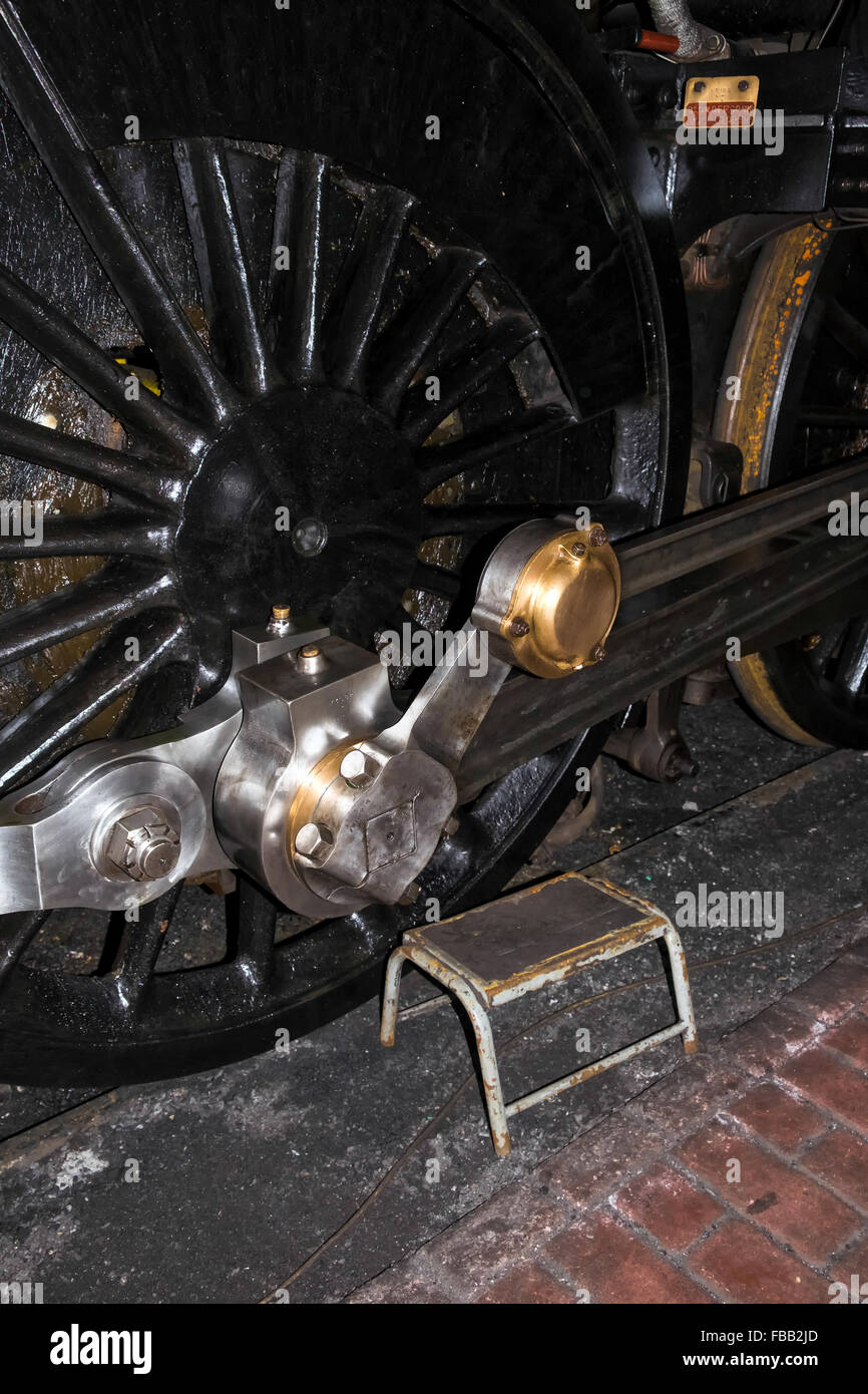 Old steam train wheel at Sheffield Park Station Stock Photo - Alamy