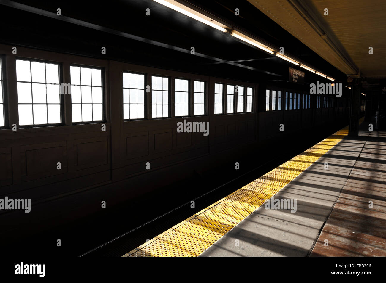 Elevated Train New York High Resolution Stock Photography and Images ...