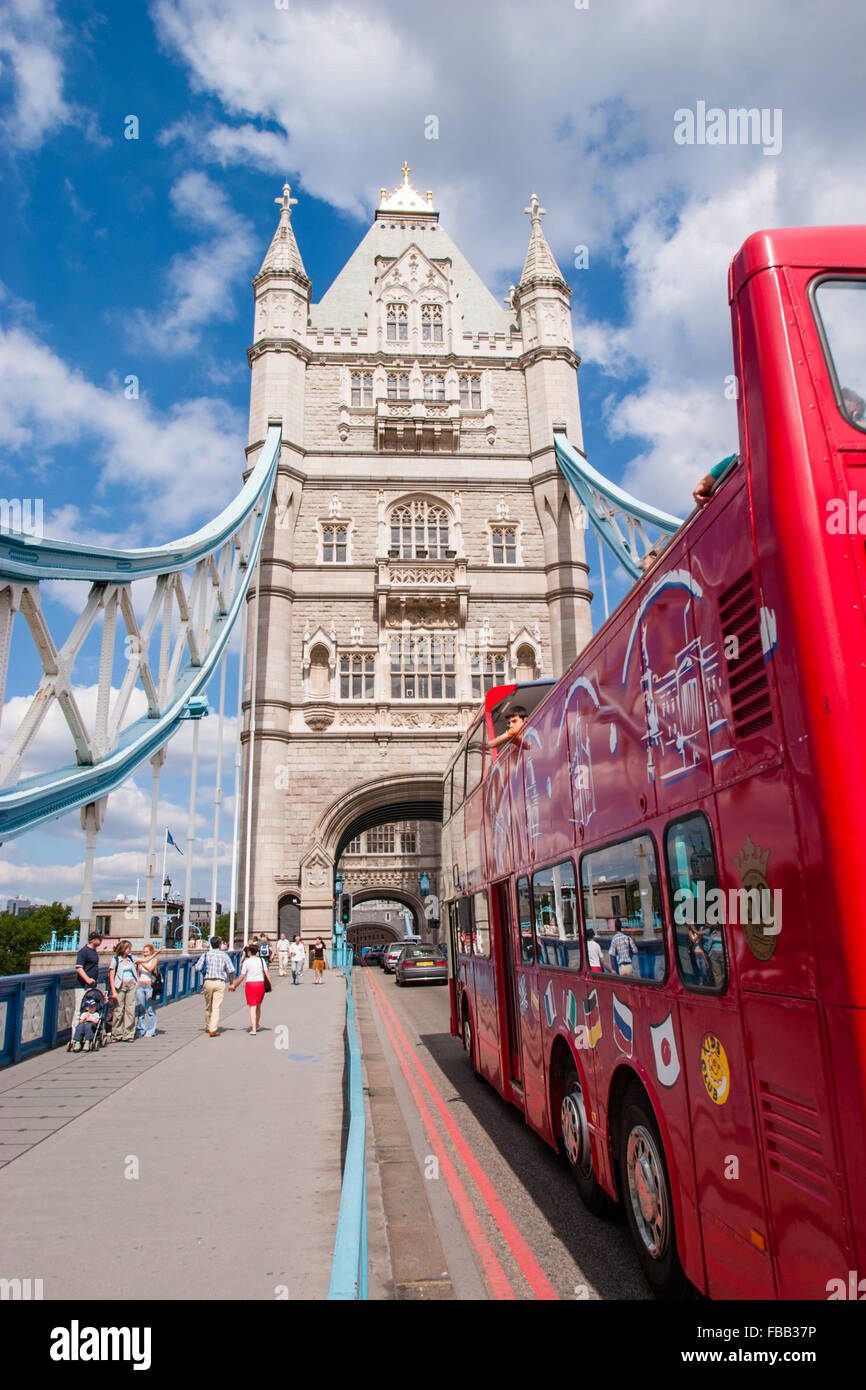 Double decker bus on the Tower Bridge Stock Photo - Alamy