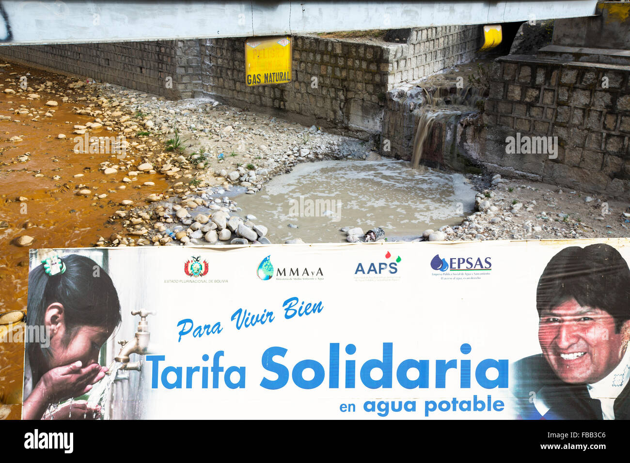 Contaminated water sign pollution hi-res stock photography and images ...