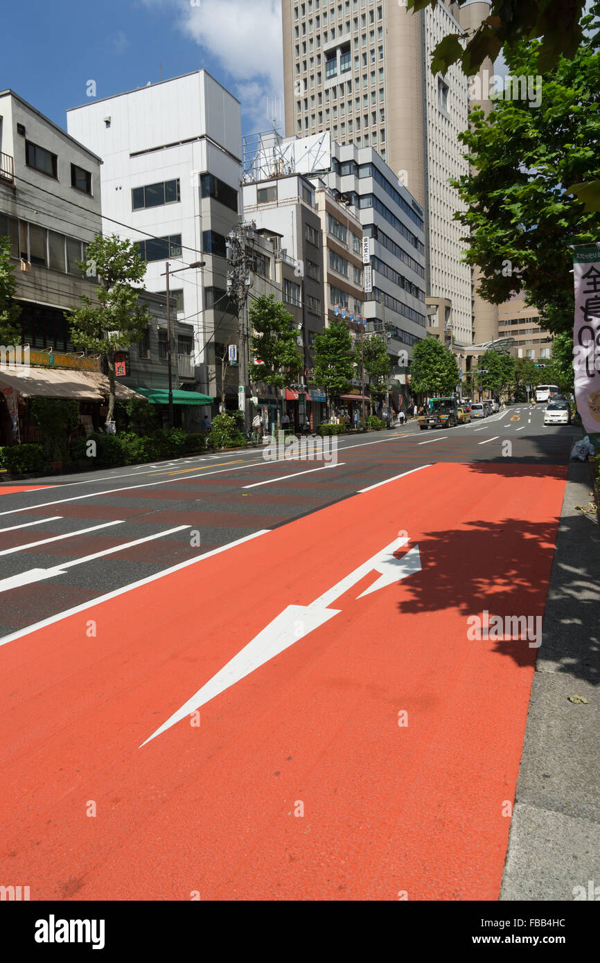 urban Tokyo red lane Stock Photo - Alamy