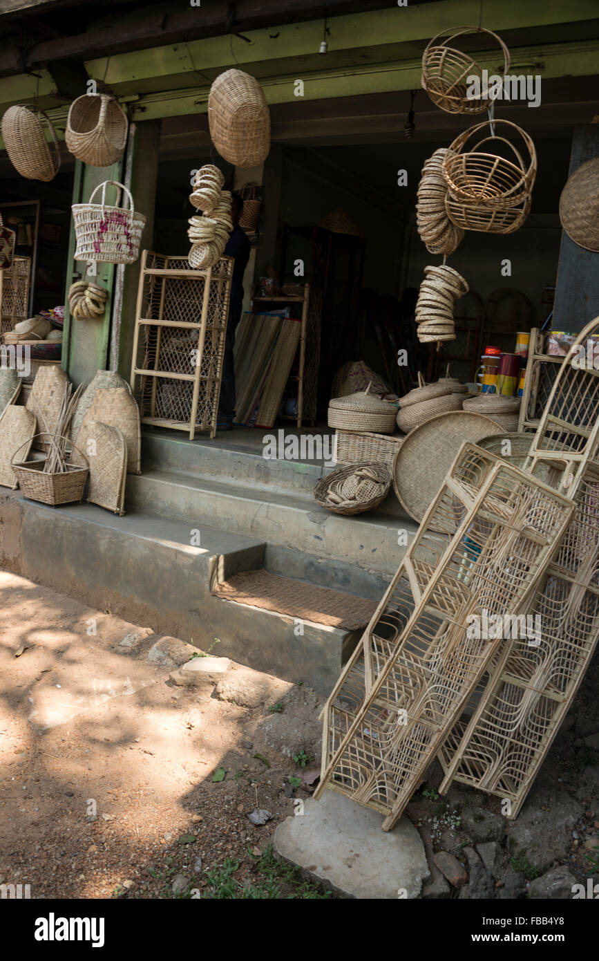 Kandy sri lanka crafts hi-res stock photography and images - Alamy