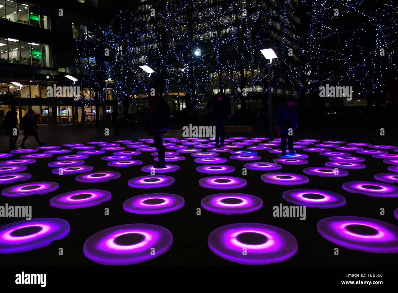 Lights in pool hi-res stock photography and images - Alamy
