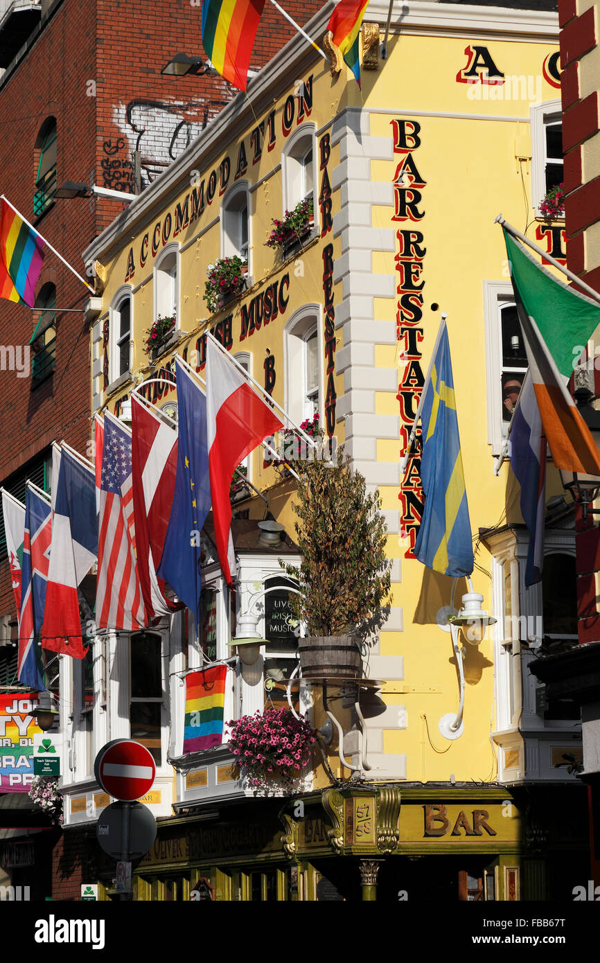Oliver bar hi-res stock photography and images - Alamy