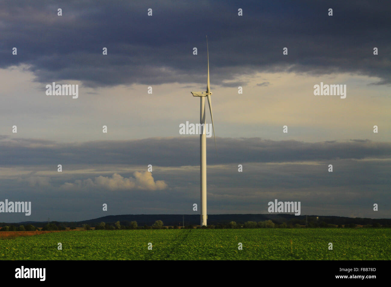 Giant windmills in field hi-res stock photography and images - Alamy