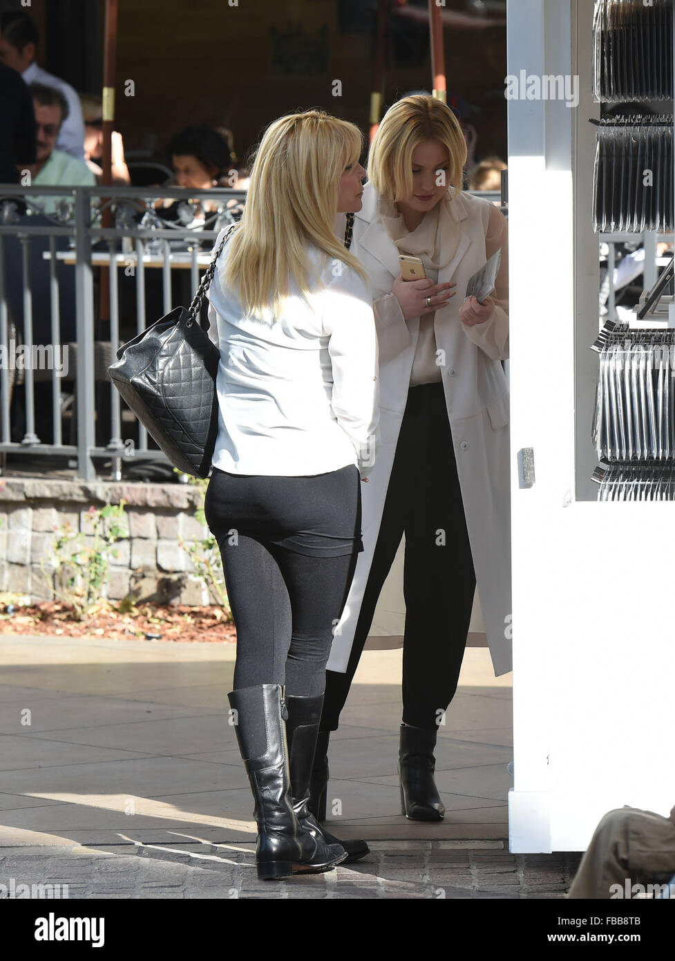 Pamela bach daughter hayley hasselhoff hi-res stock photography and ...