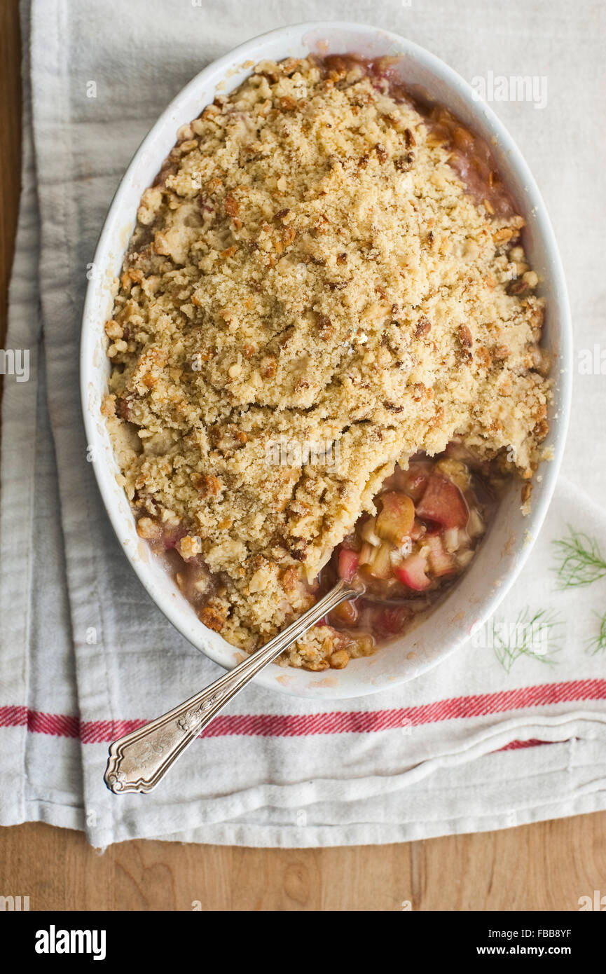 Fennel Rhubarb Crumble on kitchen linen Stock Photo - Alamy