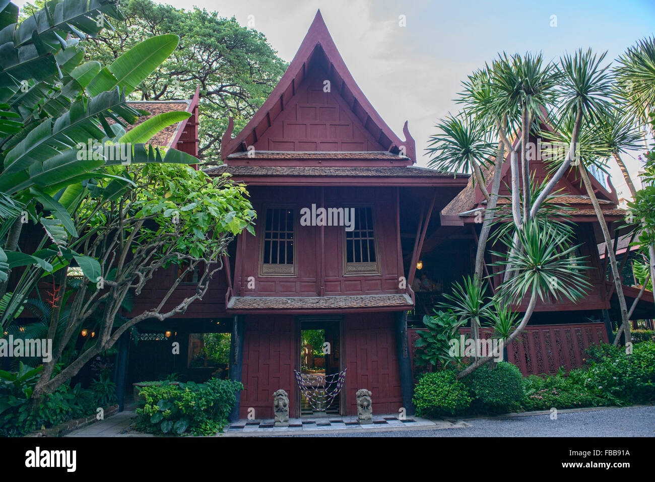 Thai teak house hi-res stock photography and images - Alamy
