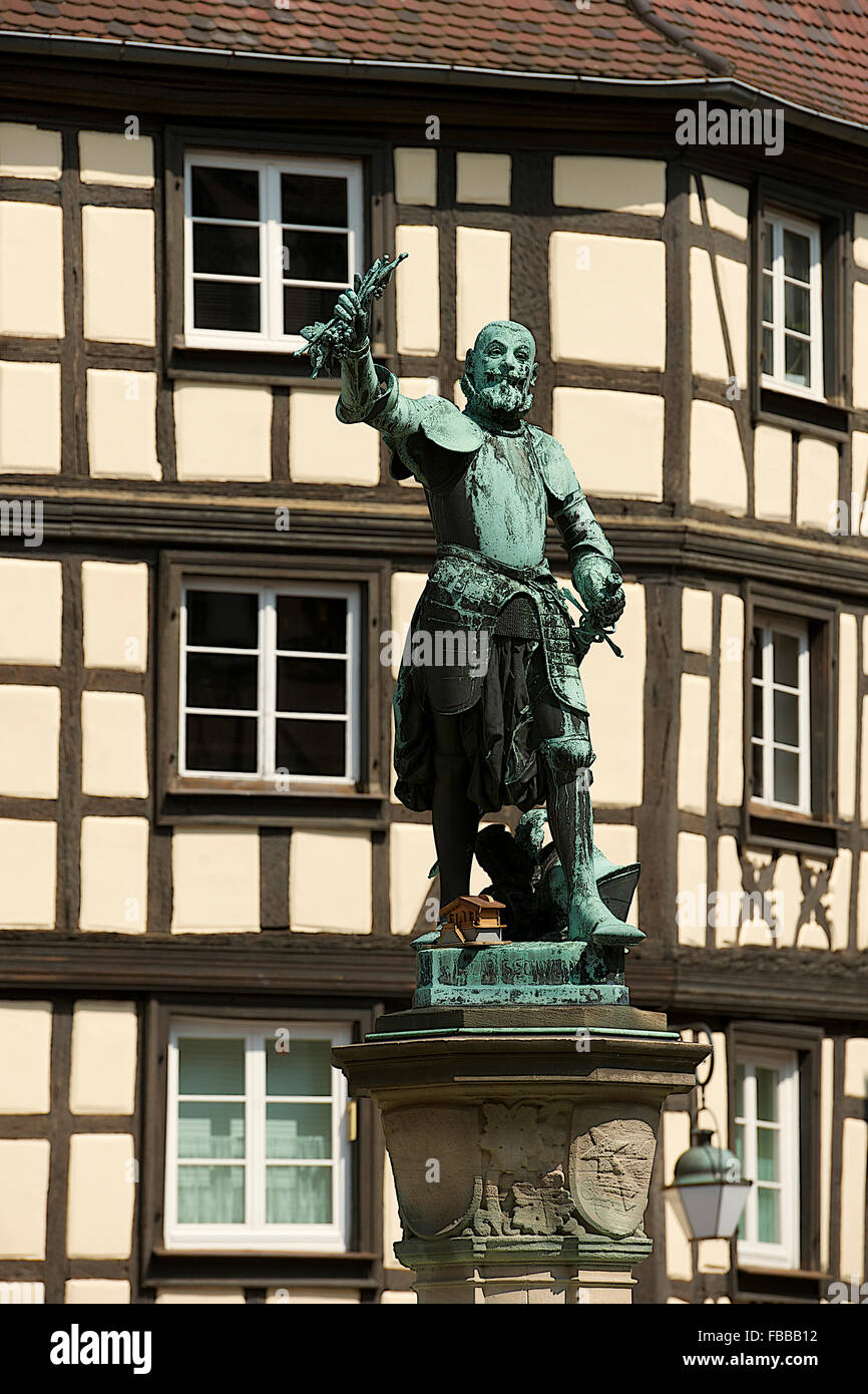 Statue in front of old custom house hi-res stock photography and images ...