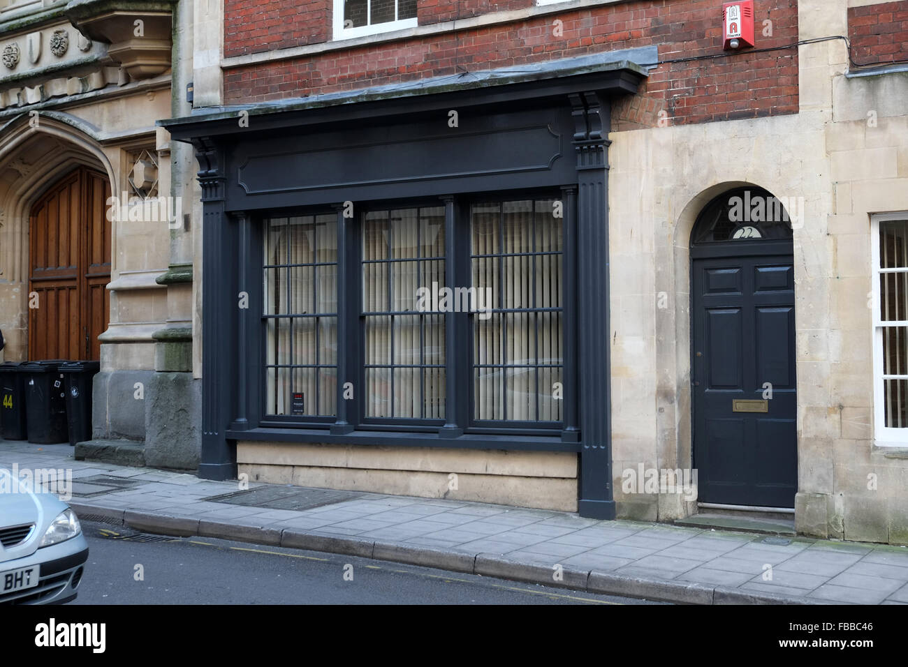 Old style shop hi-res stock photography and images - Alamy