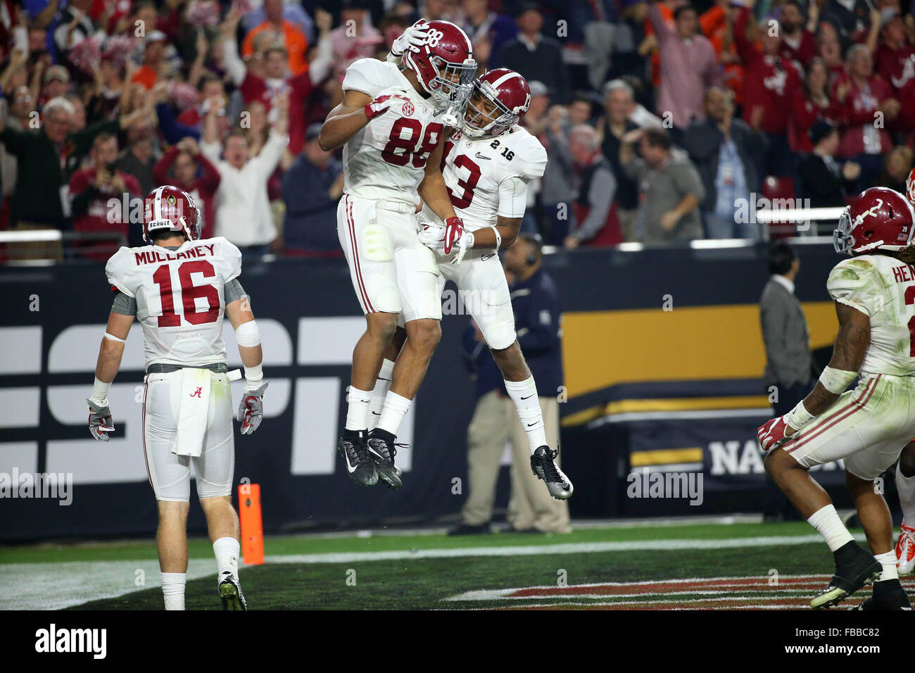 January 11, 2016 O.J. Howard #88 of the Alabama Crimson Tide celebrates ...