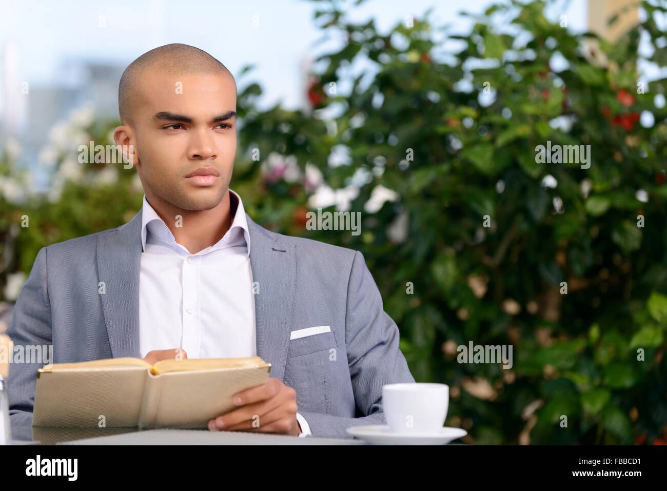 People hands making notes hi-res stock photography and images - Alamy