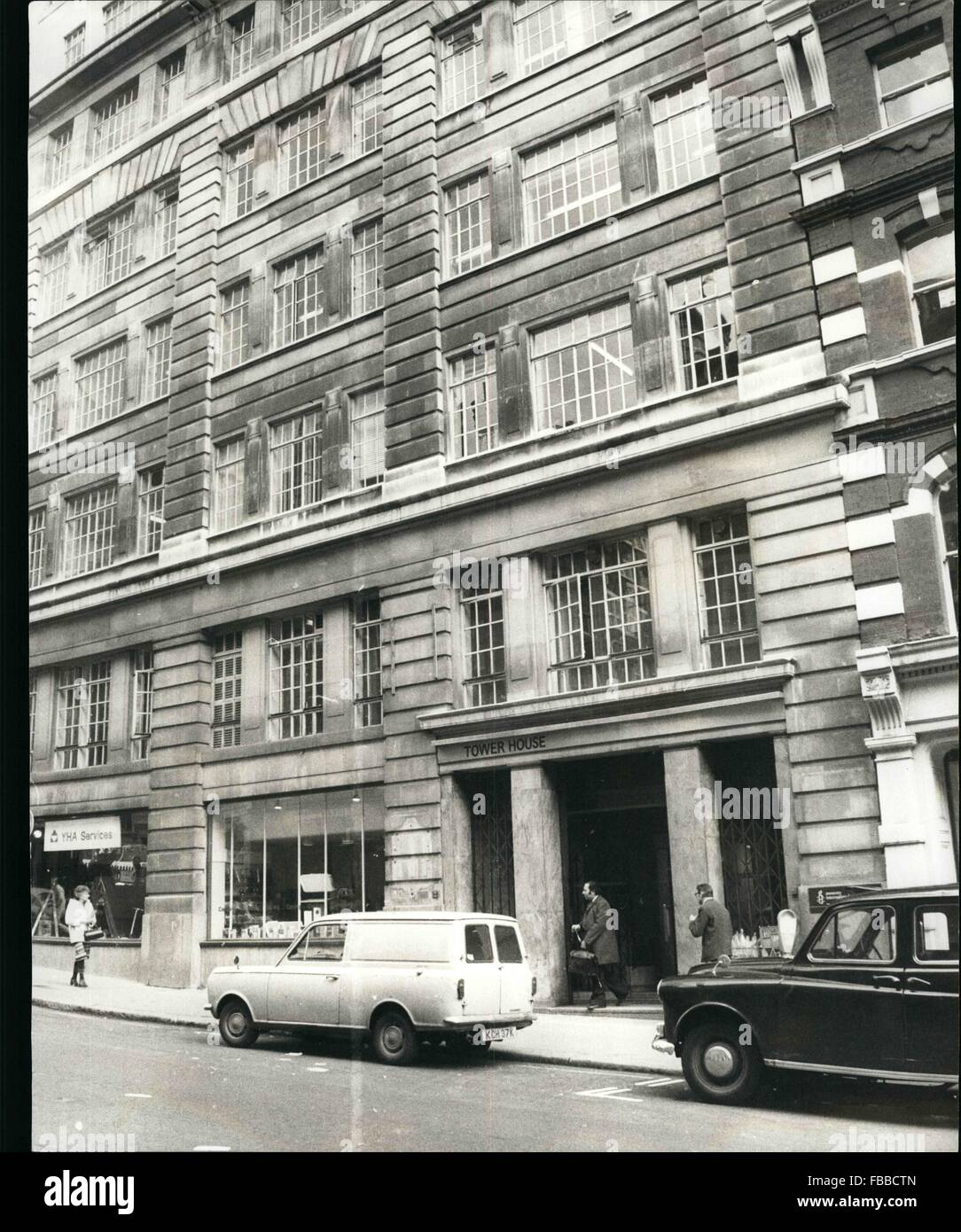 Amnesty international london offices hi-res stock photography and ...