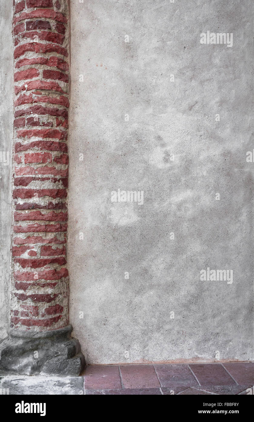 Old concrete column hi-res stock photography and images - Alamy