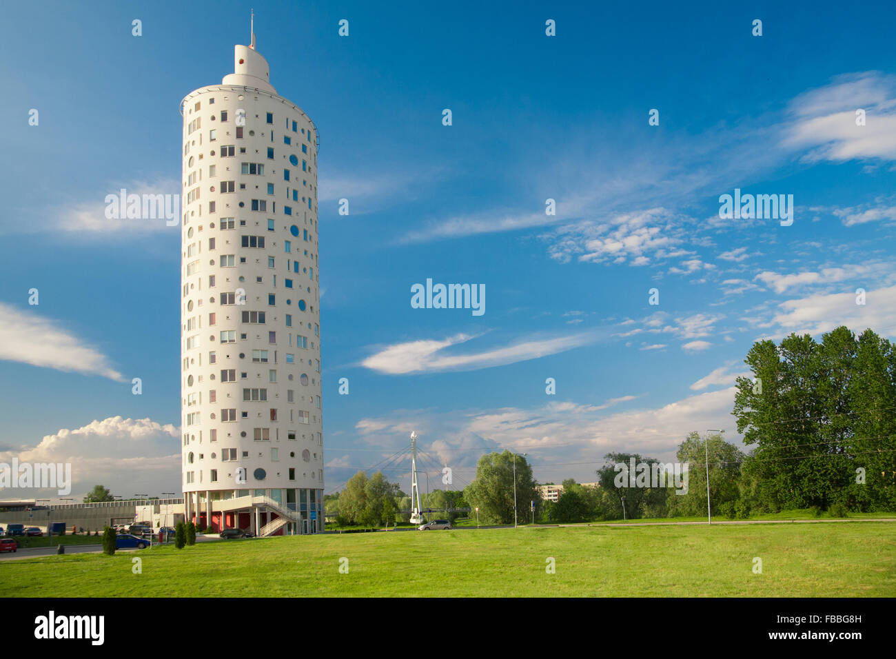 Round shape building hi-res stock photography and images - Alamy