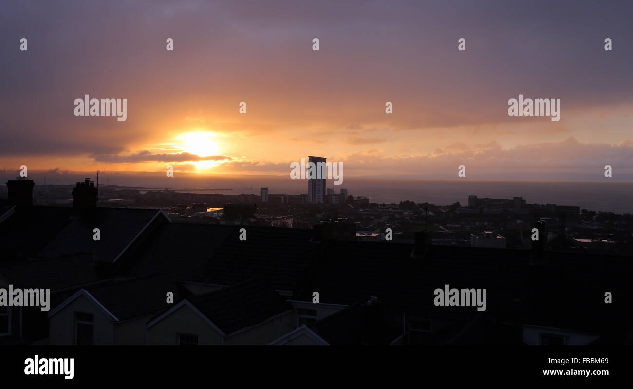 Swansea Bay in south Wales, UK. 14th January, 2016. WEATHER PICTURE ...
