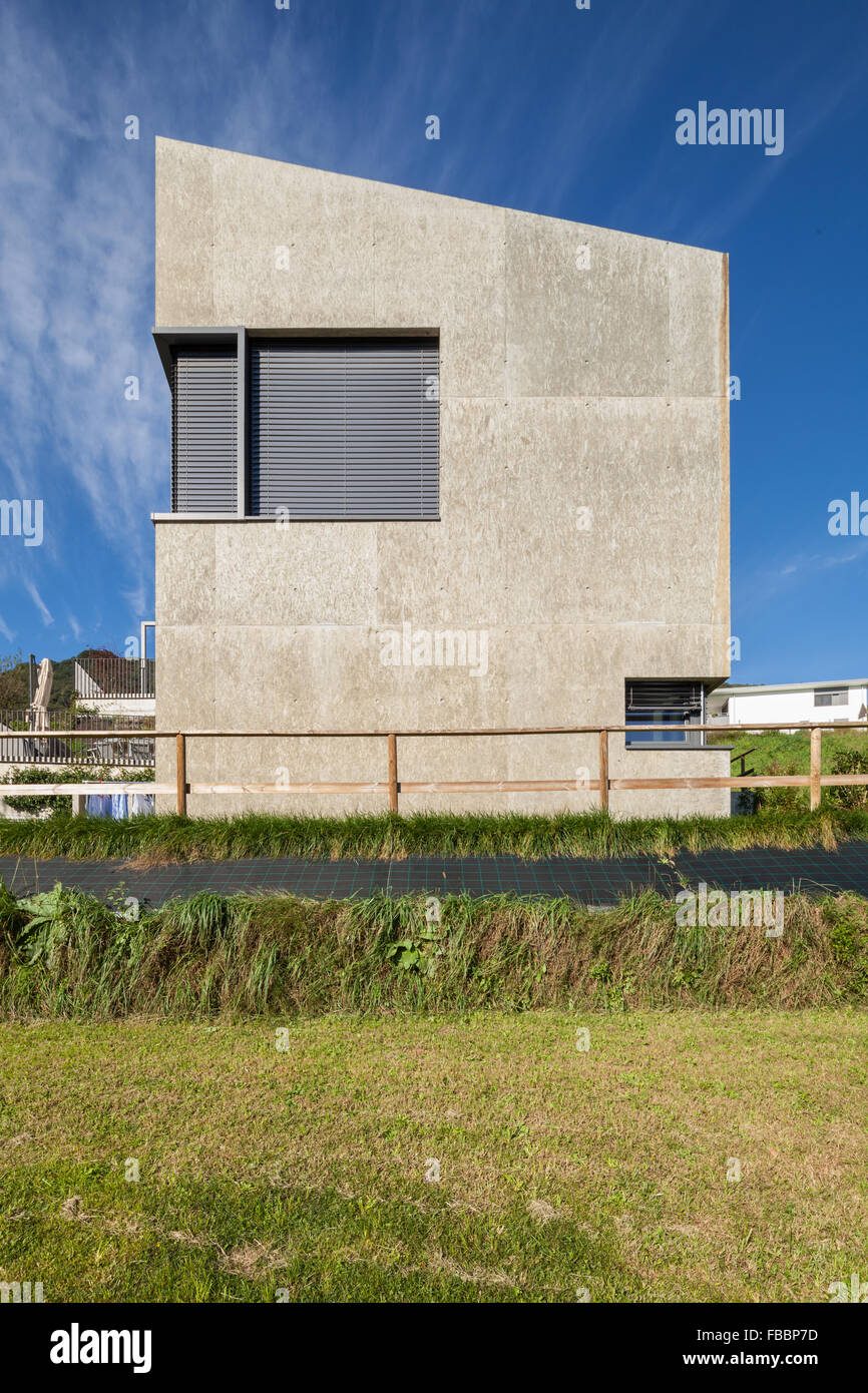 Modern house, minimalist square concrete Stock Photo - Alamy