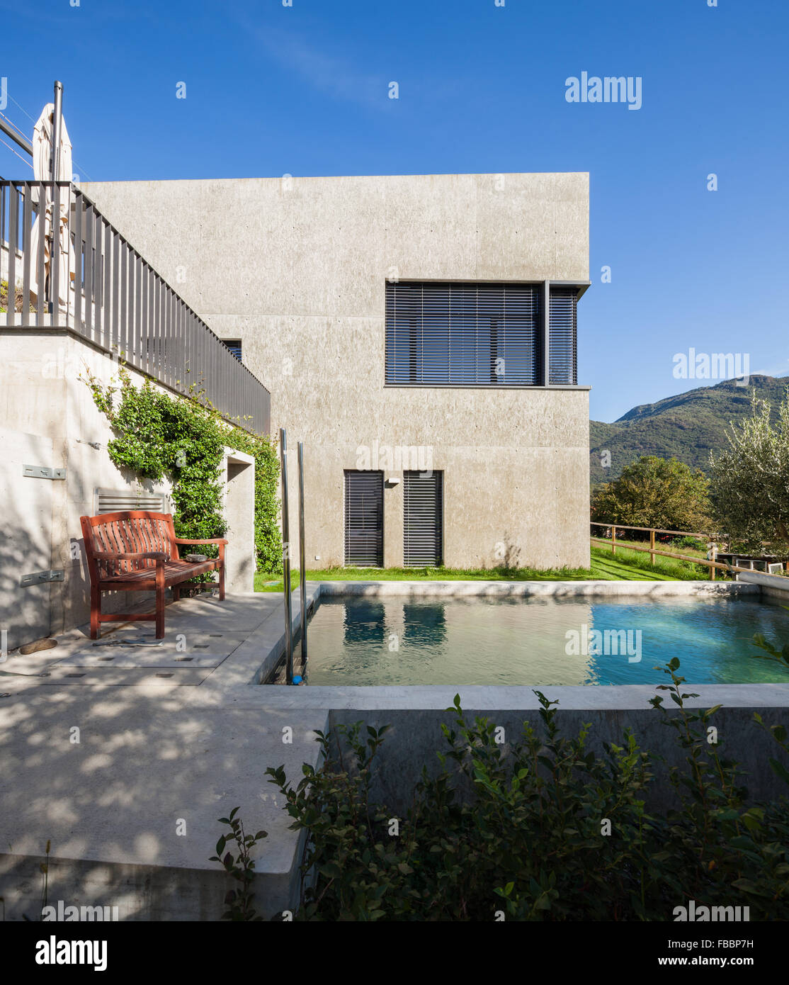 Modern house, minimalist square concrete Stock Photo - Alamy