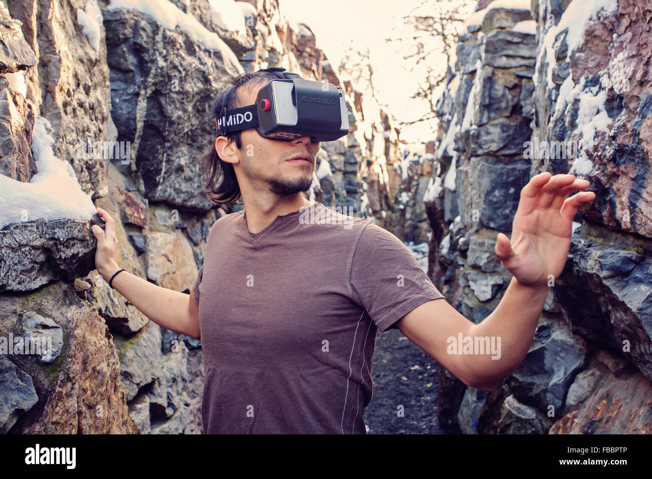 Virtual reality addiction hi-res stock photography and images - Alamy