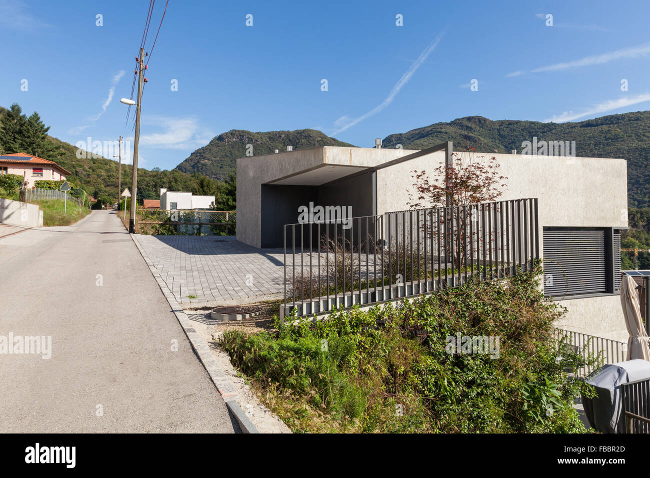 Modern house, minimalist square concrete Stock Photo - Alamy