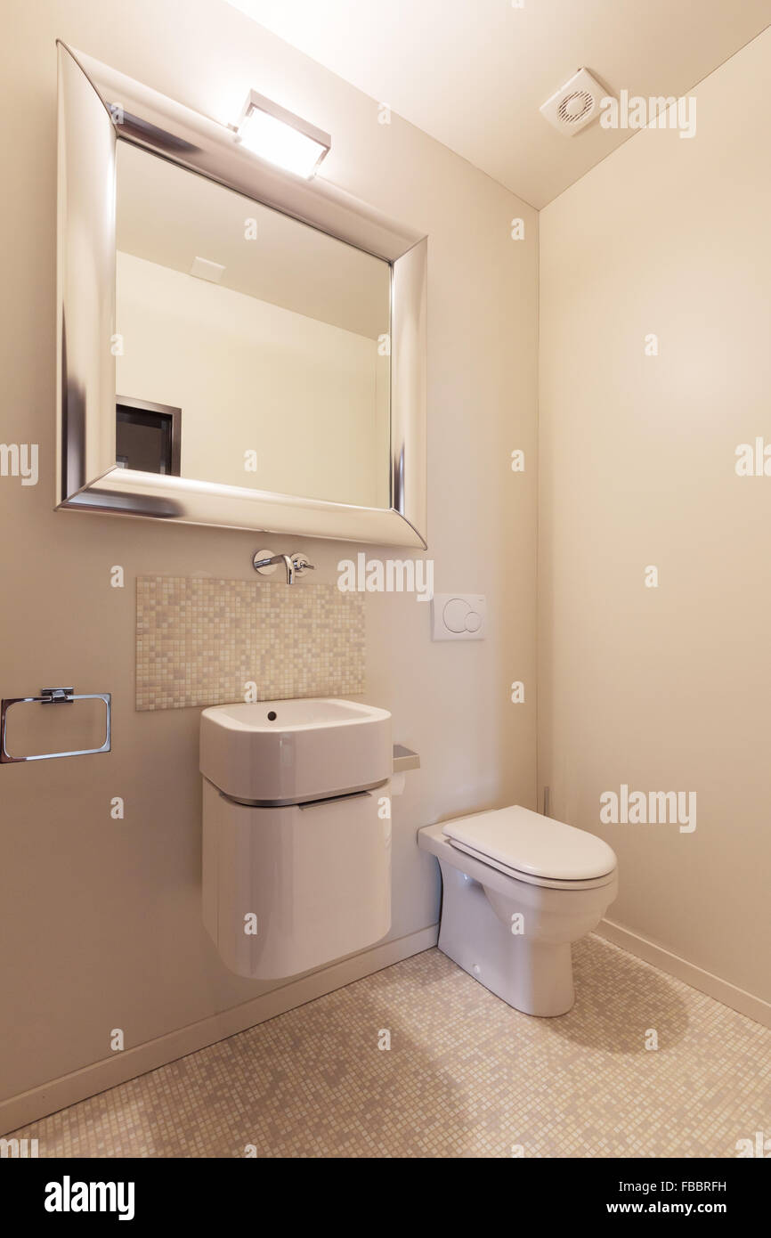 Modern house, restroom, nobody inside Stock Photo - Alamy
